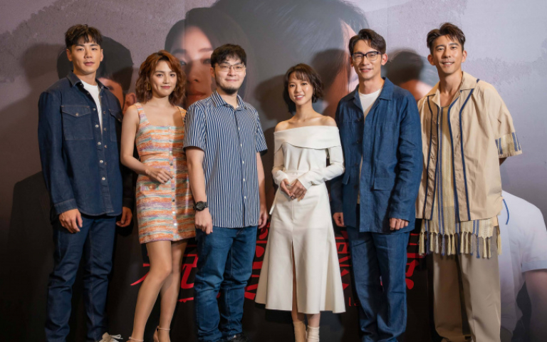 温昇豪為《親愛壞蛋》新加坡返台 修杰楷激吻曾莞婷竟「沒報備」