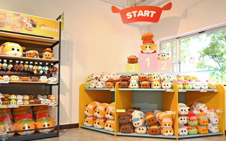 全台粉絲暴動！KHTOY首創絨毛玩偶旗艦館，10大主題區讓粉絲一次逛好逛滿！